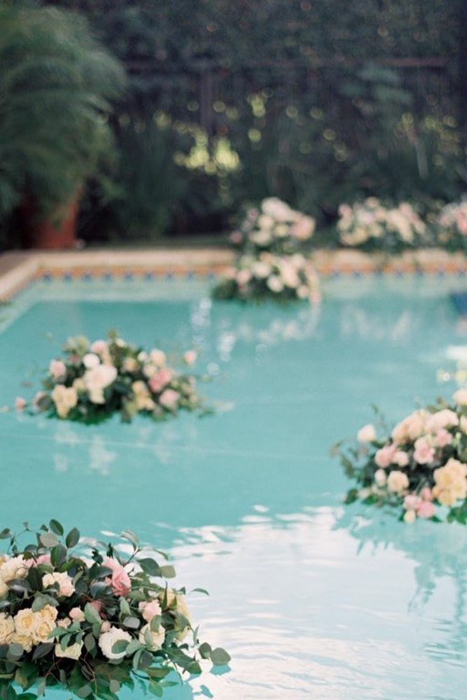 21 Wedding Pool Party Decoration Ideas For Your Backyard Wedding