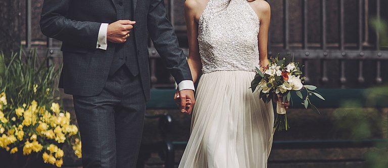 86 Wedding Toasts Quotes + Tips For Your Speech