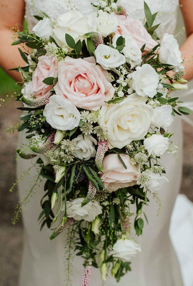 Glamorous Blush Wedding Bouquets That Inspire | Wedding Forward