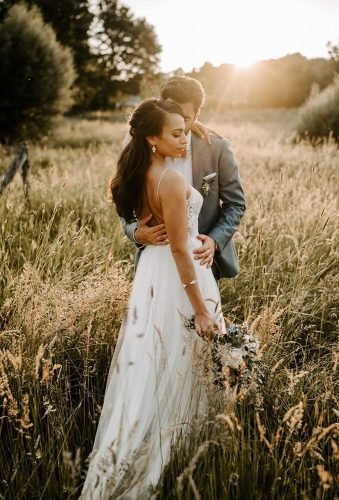 33 Gorgeous Cute Wedding Photos Bride And Groom | Wedding Forward