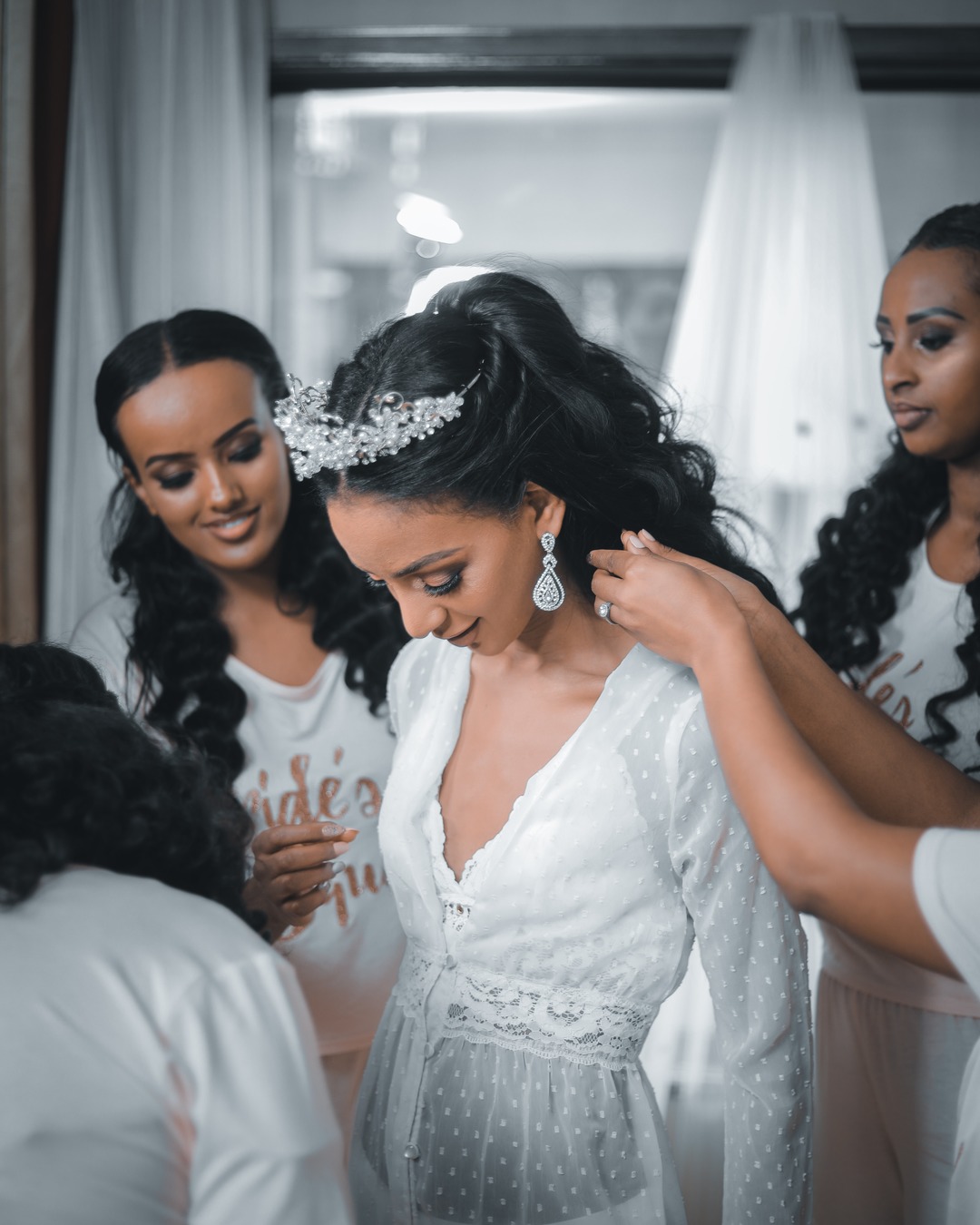 Wedding Makeup Artist: Reasons To Hire And How To Choose