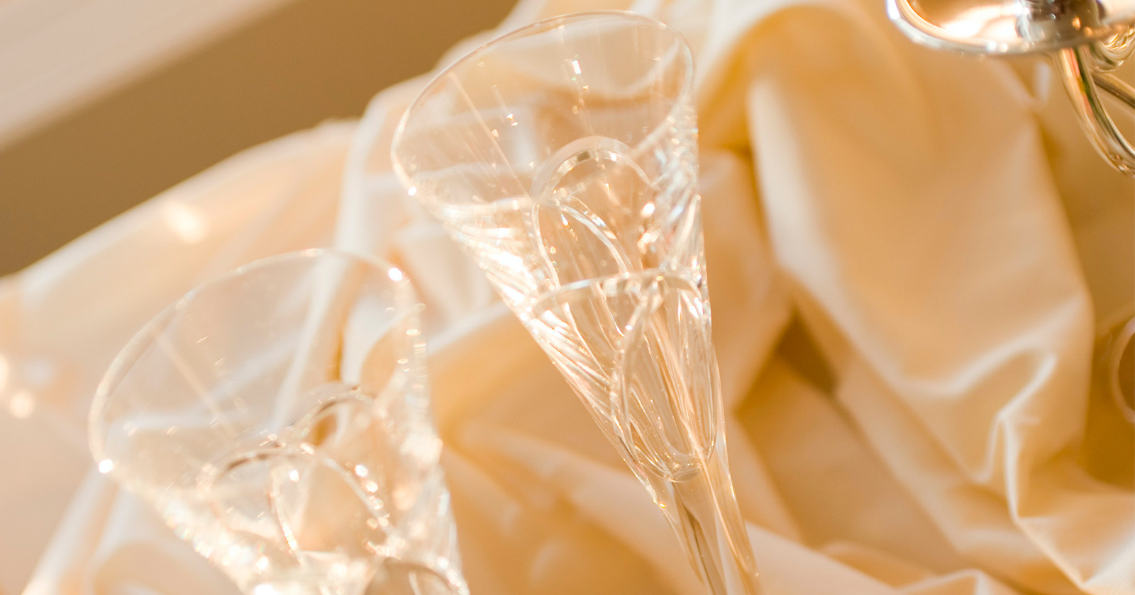 Crafting the Perfect Wedding Toast: Tips and Inspiration