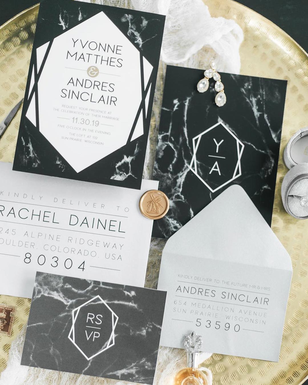 Wedding Colors – Complete Guide + Popular Palettes & Trends for 2020 / 2021