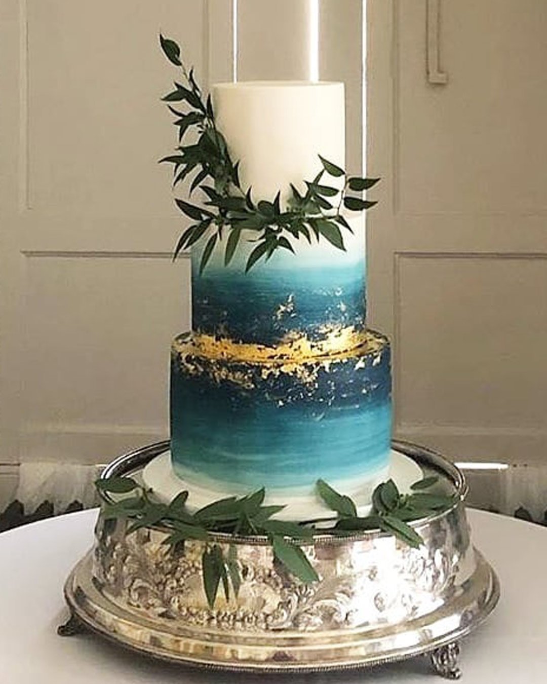 Wedding Colors – Complete Guide + Popular Palettes & Trends for 2020 / 2021