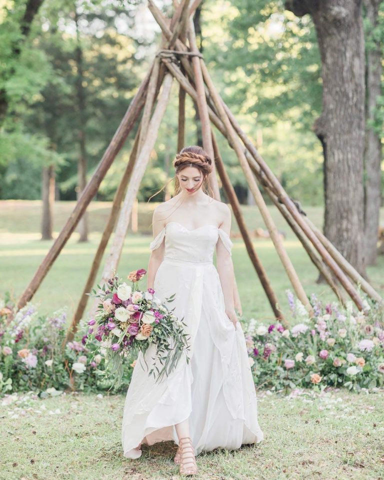 Spring Wedding Colors 2021: Have The Wedding Of Your dreams