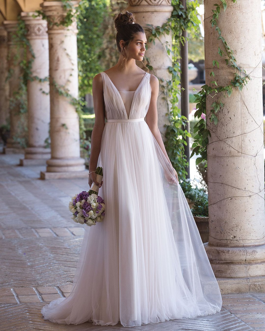 21 Top Greek Wedding Dresses For Glamorous Look