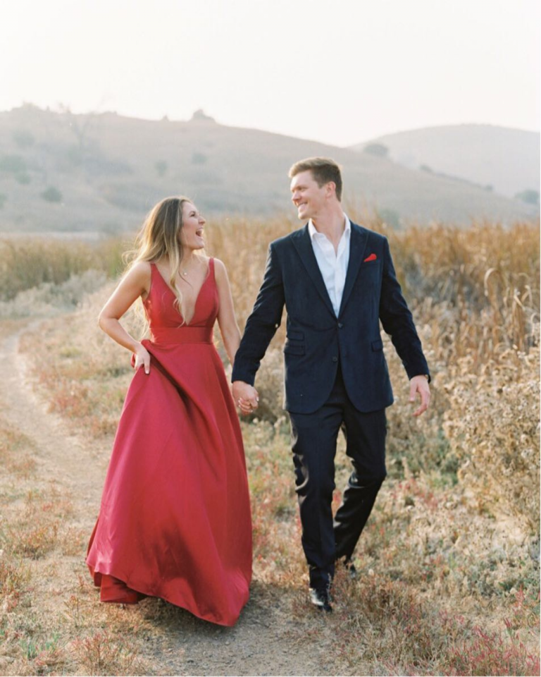 Red And White Wedding Colors: Romantic And Bold Inspirational Ideas