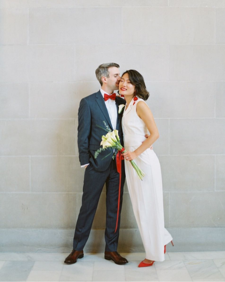 Red And White Wedding Colors: Romantic And Bold Inspirational Ideas