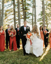 Red And White Wedding Colors: Romantic And Bold Inspirational Ideas