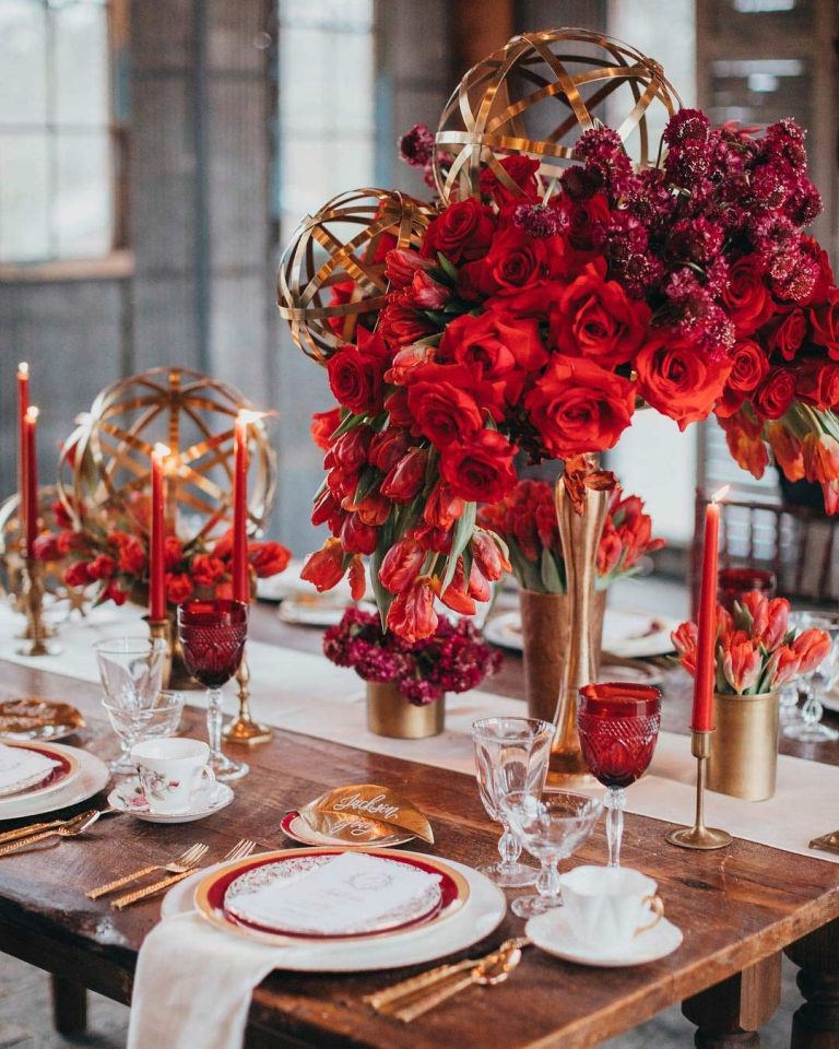 Red And White Wedding Colors: Romantic And Bold Inspirational Ideas
