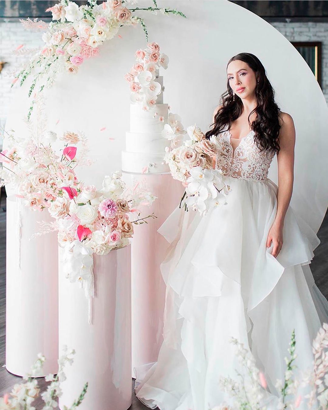 How To Choose Wedding Colors: Secret Tips And Tricks