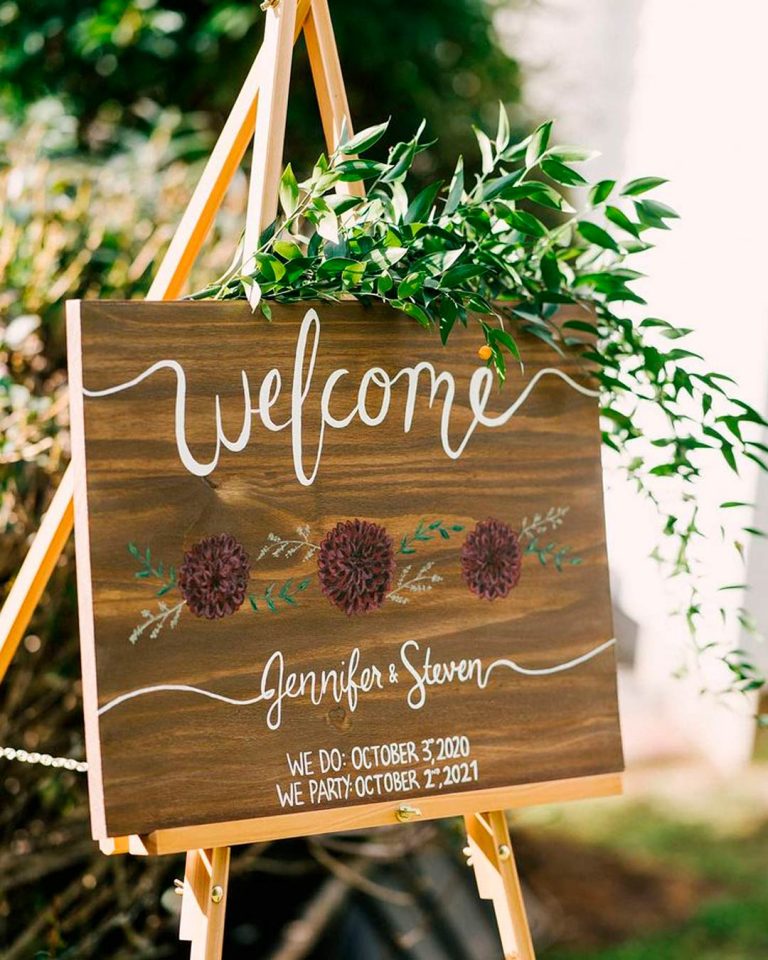 Engagement Party Etiquette 101: An Updated Guide + Tips