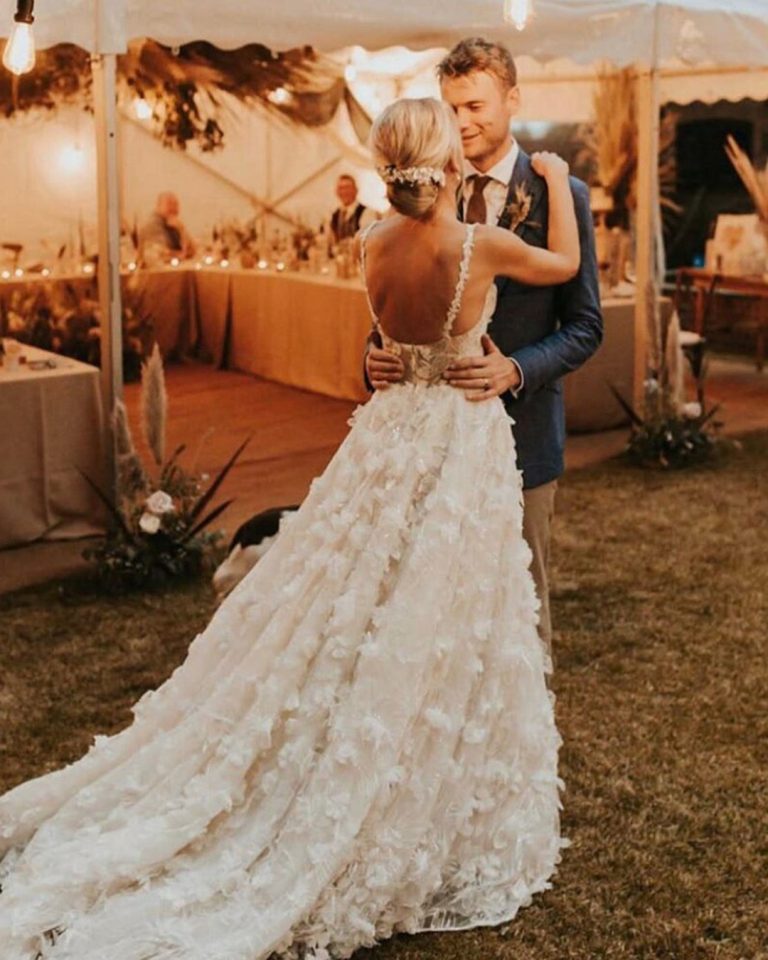 Country Style Wedding Dresses: 24 Inspiration Looks