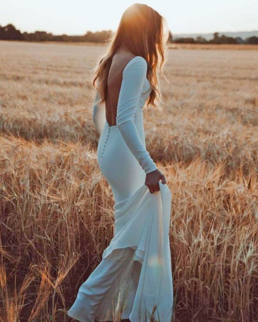 Backless Wedding Dresses To Make Your Look Great