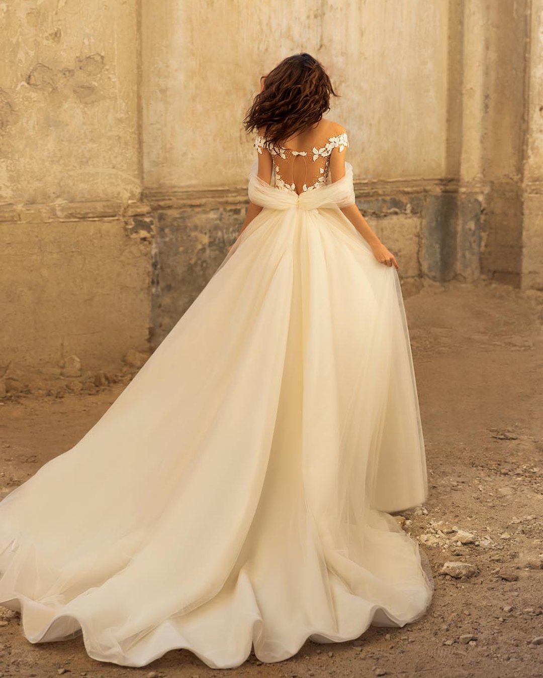 Fall Wedding Dresses With Charm For Fall 2021