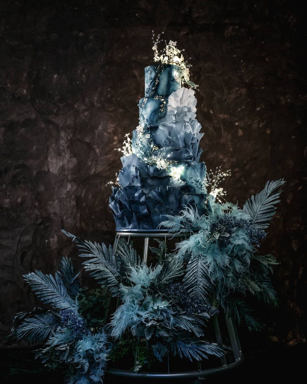 45 Beautiful And Tasty Wedding Cake Trends 2021