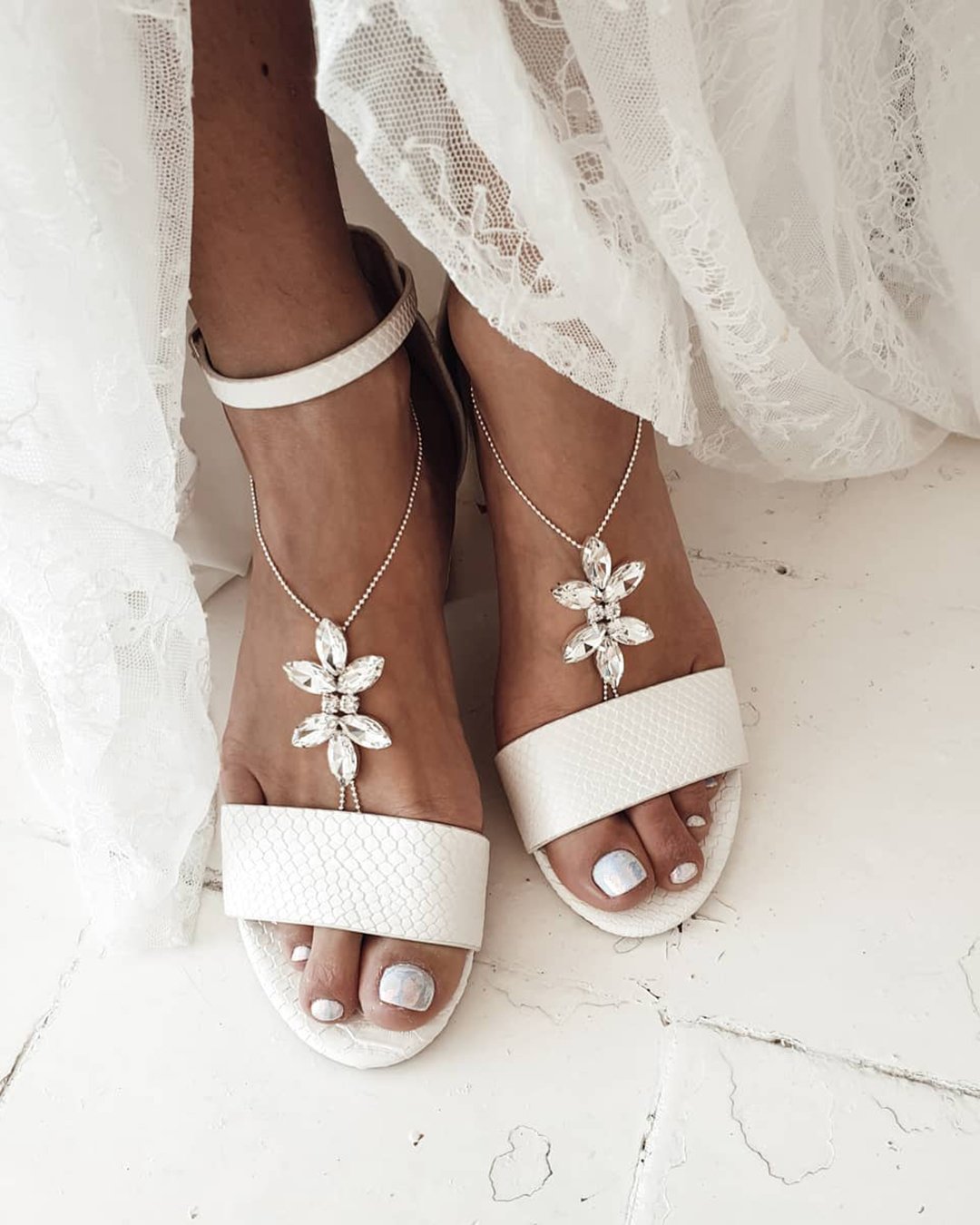 18 Super Chic Beach Wedding Shoes