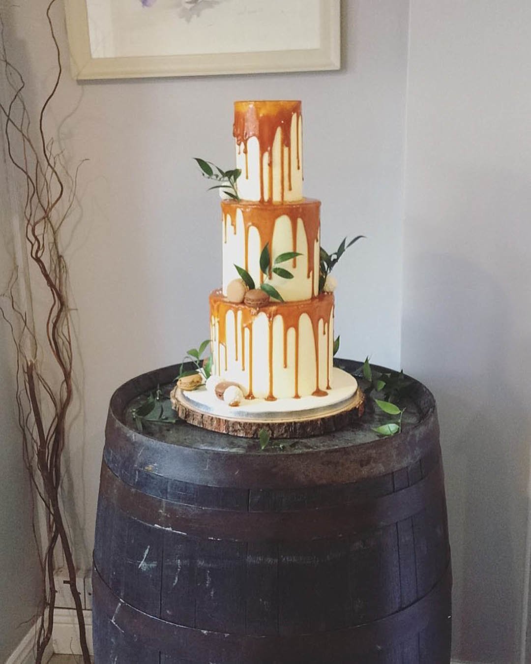 Drip Wedding Cakes: 42 Unique Cake Ideas For Your Wedding