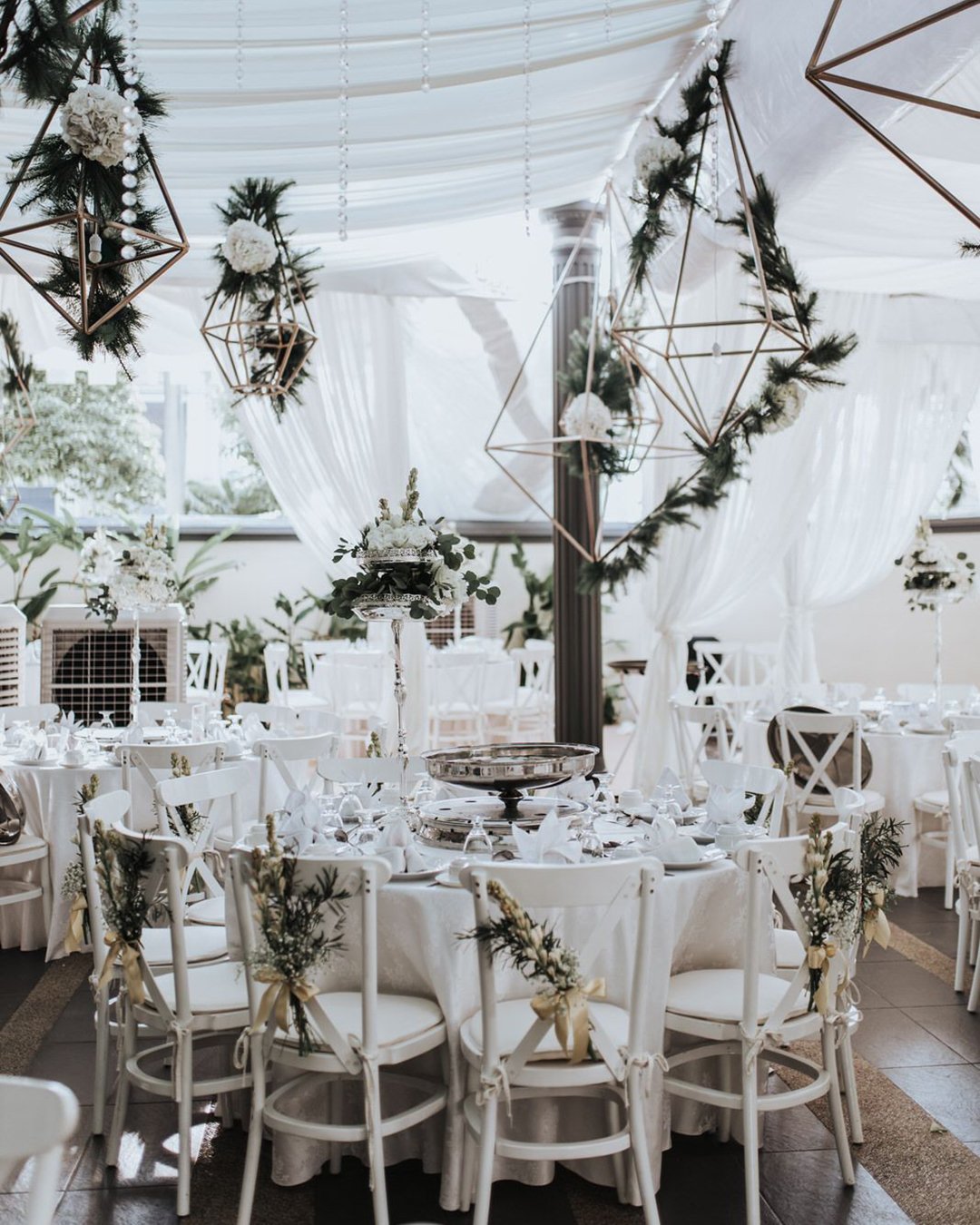 modern wedding decor ideas stylish reception under white tent with ...