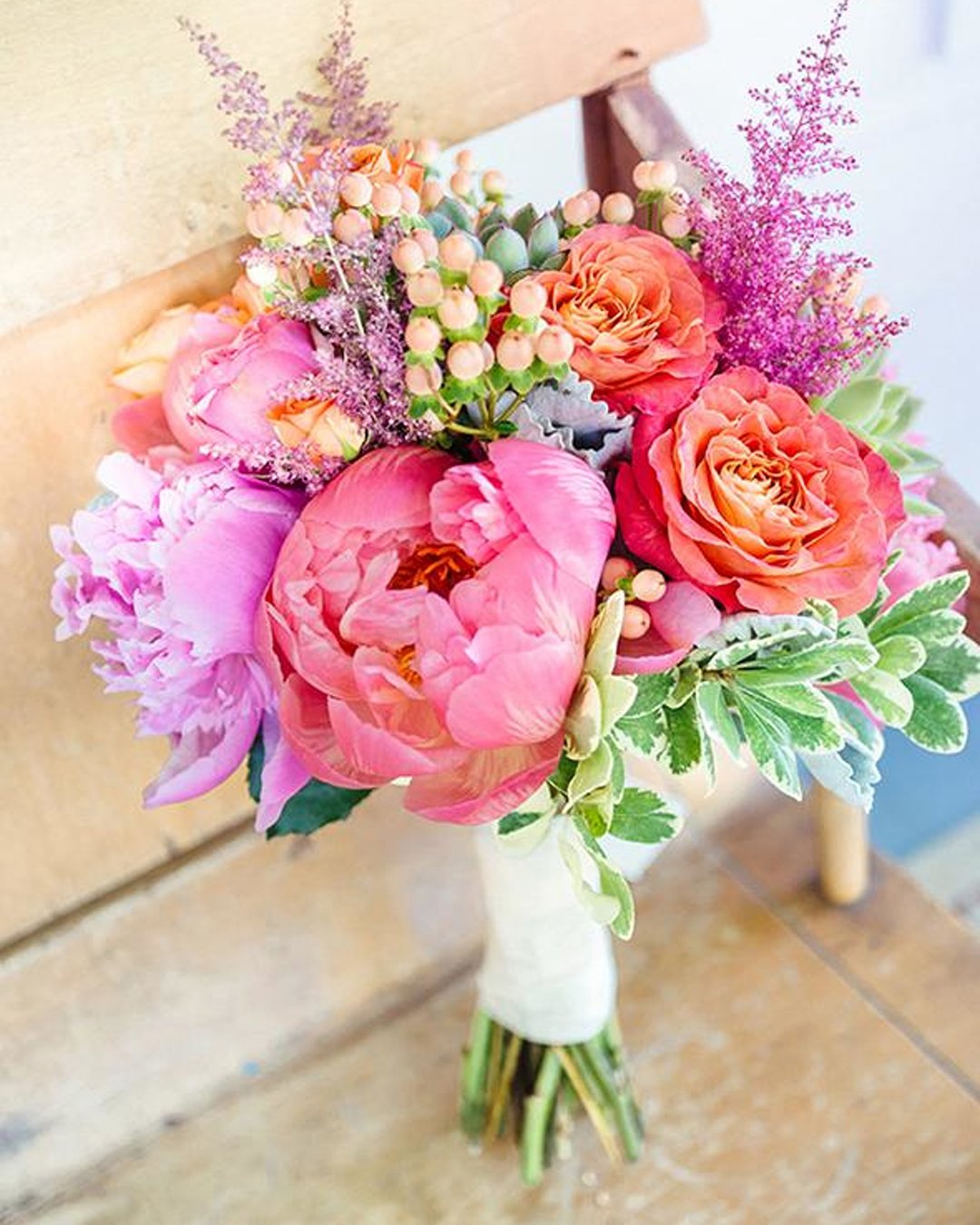 42 Prettiest Small Wedding Bouquets to Have and to Hold