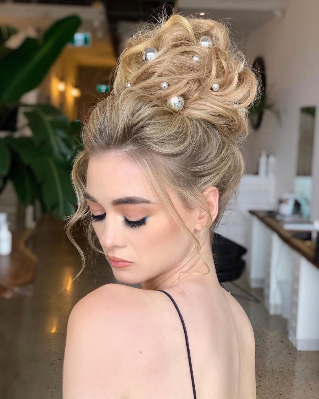 36 Pretty Swept-Back Wedding Hairstyles | Wedding Forward