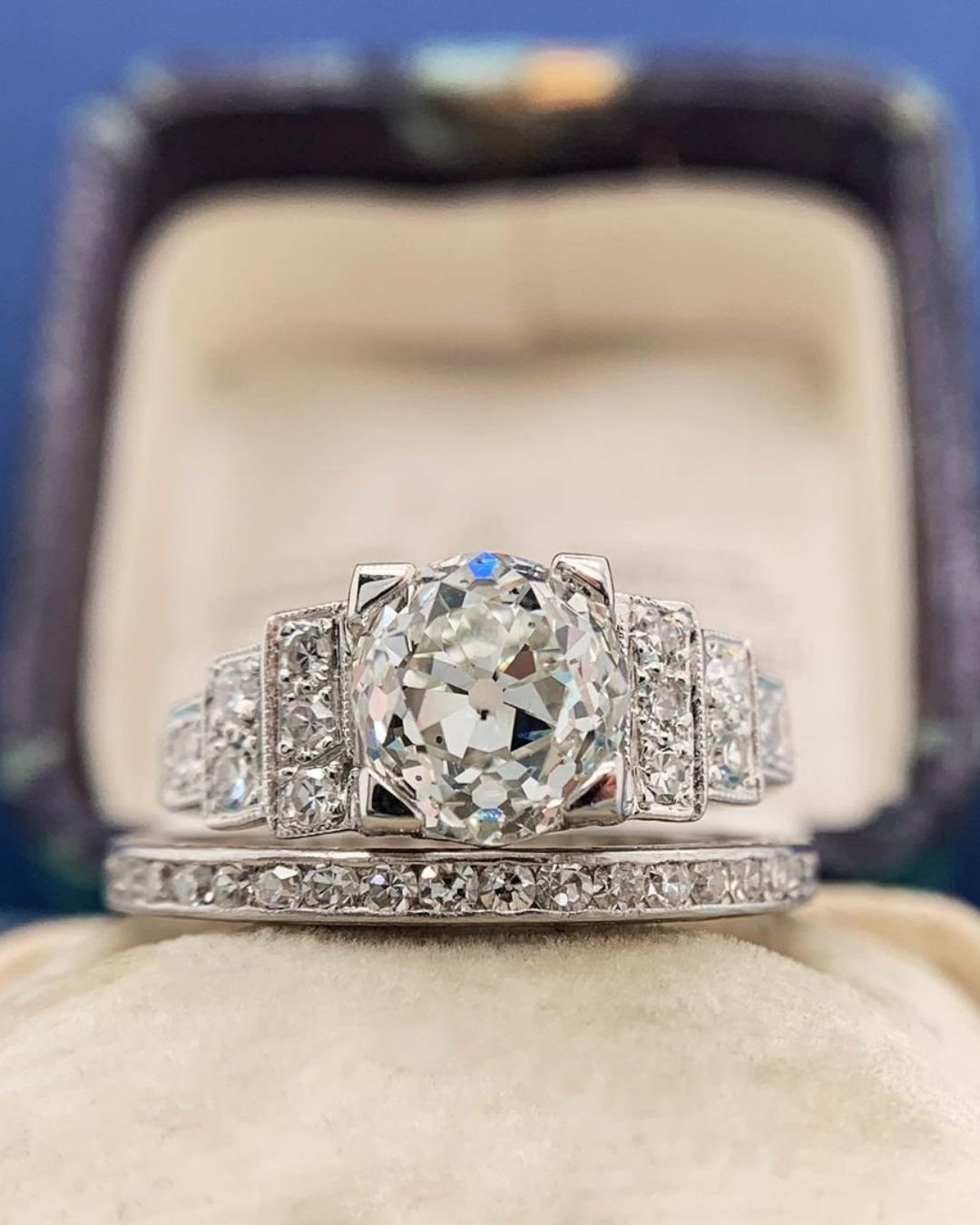 42 VINTAGE ENGAGEMENT RINGS WITH STUNNING DETAILS