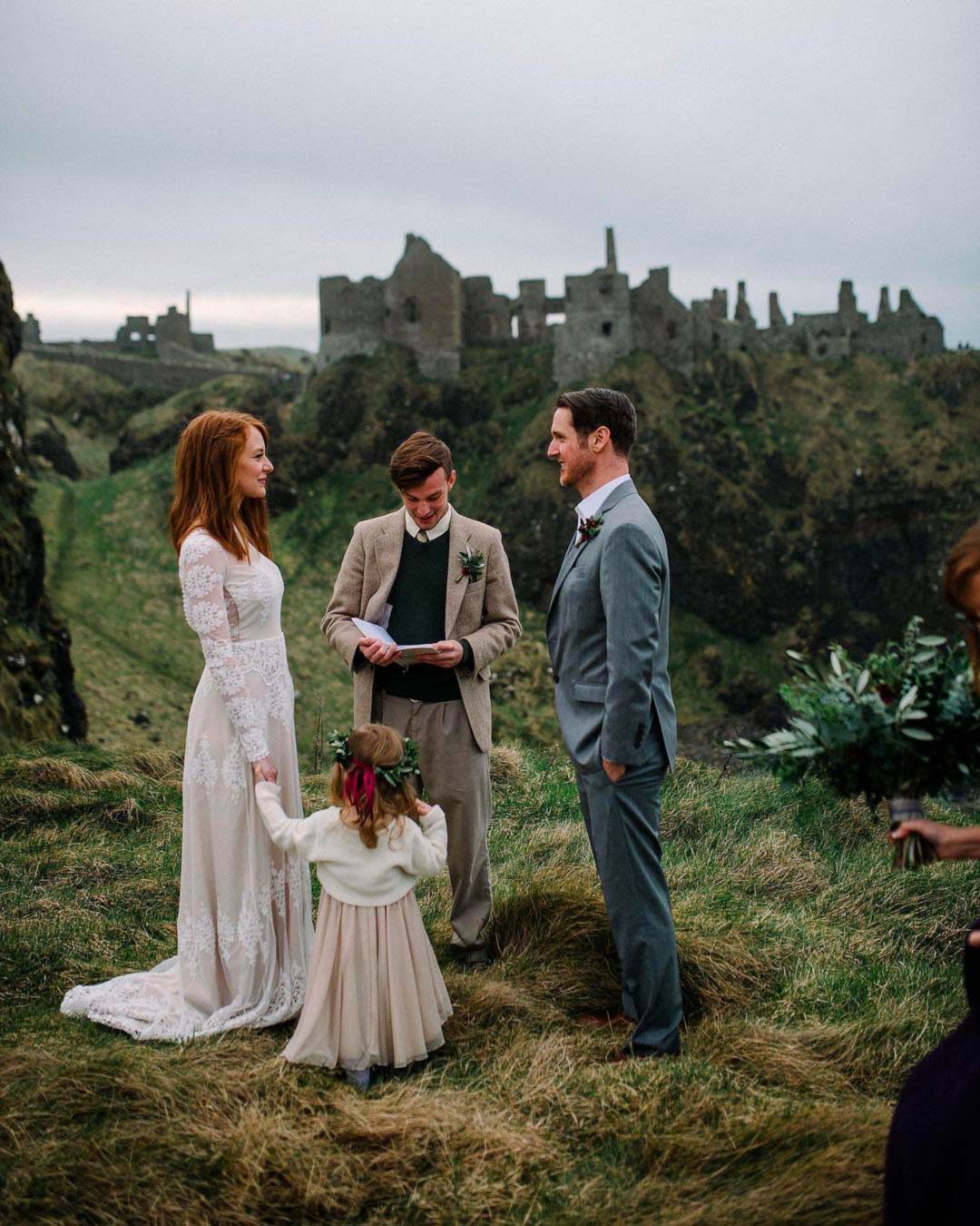 How To Officiate A Wedding? 2023 Guide For You + Expert Tips