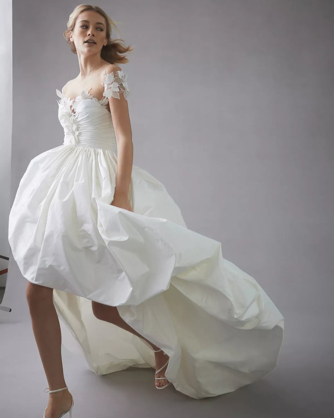 HIGH LOW WEDDING DRESSES: TREND OF THE YEAR
