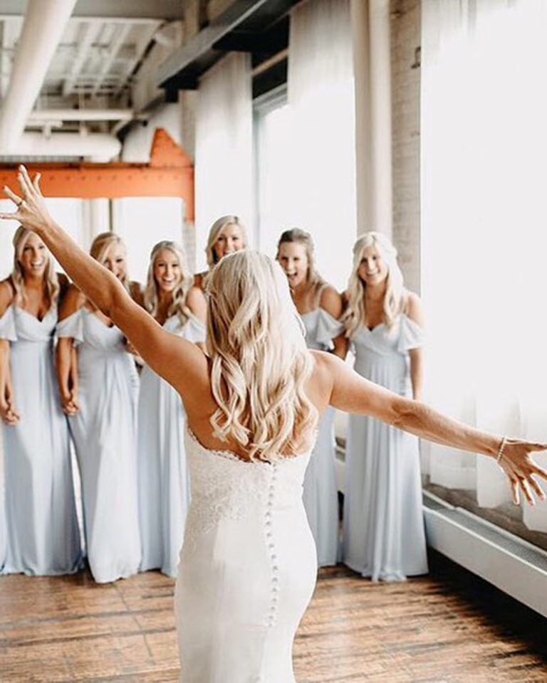 Top 45 Heart-Warming First Look Wedding Photo Ideas | Wedding Forwar