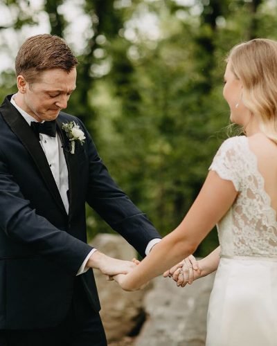 Top 45 Heart-Warming First Look Wedding Photo Ideas | Wedding Forwar