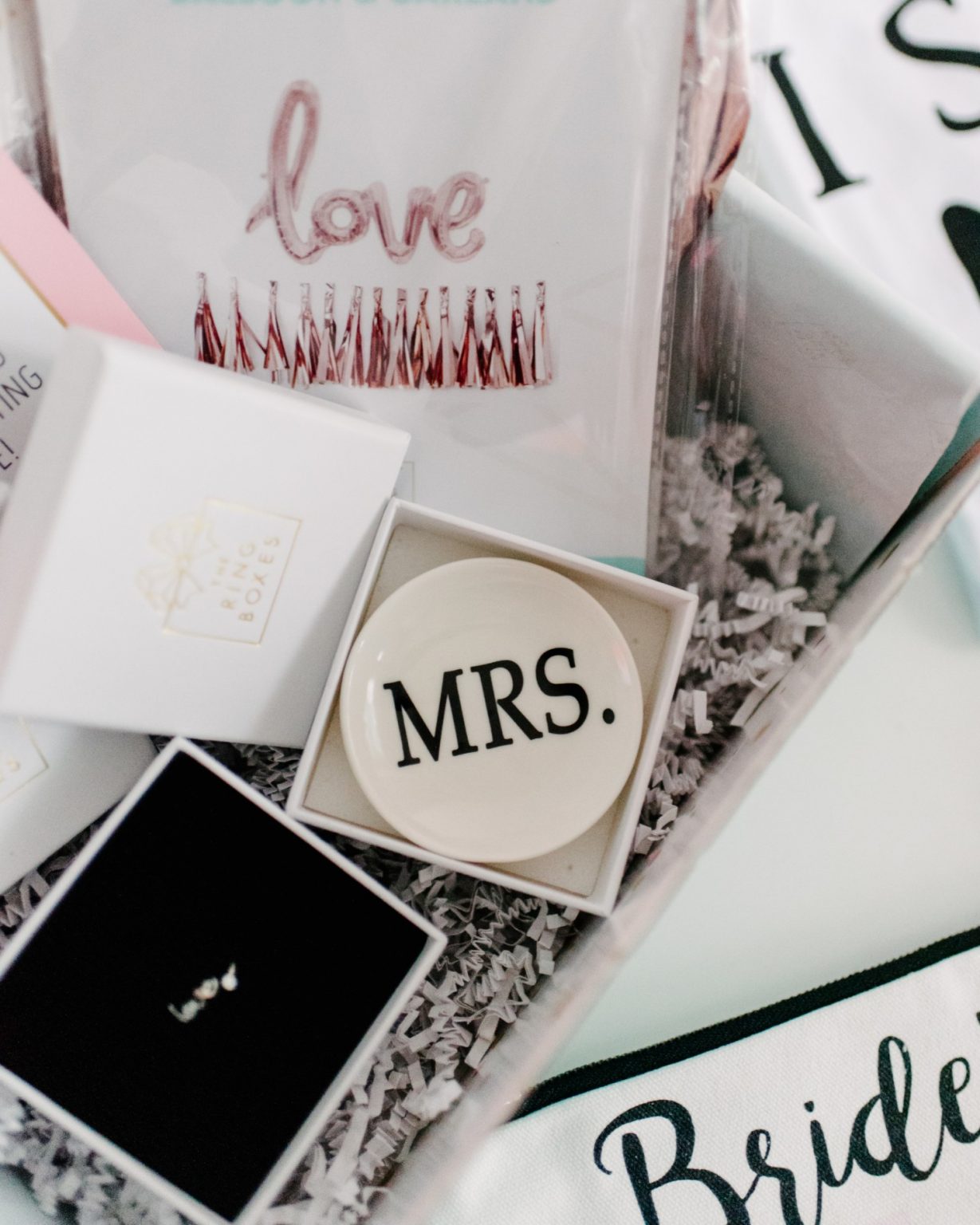 Best Bridal Subscription Boxes For 2023-2025: Reviews & Coupons