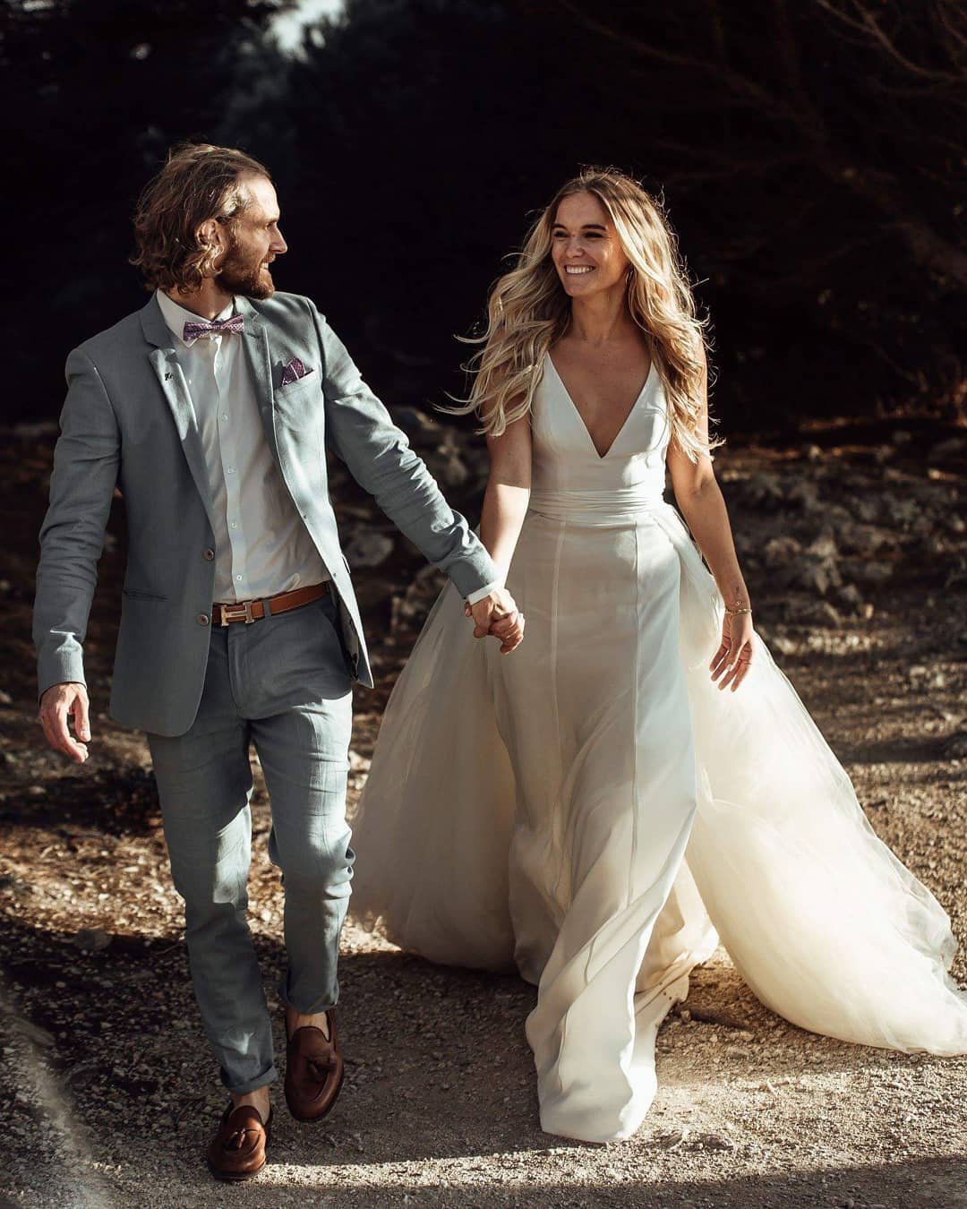 Rustic Groom Attire: 15 Suits [2022 Guide & FAQs]
