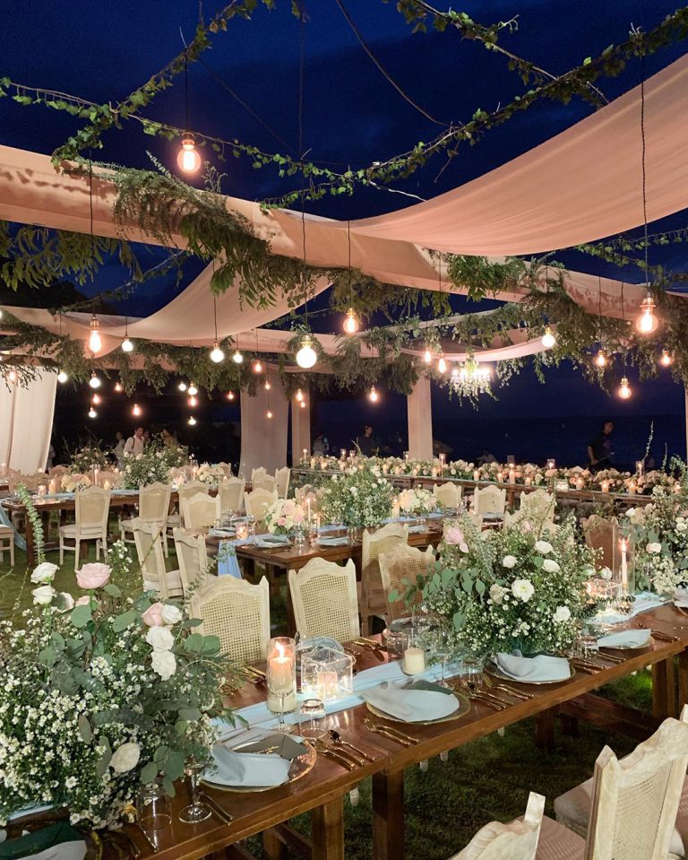 Beautiful and Cheap Wedding Decorations ∣ WeddingForward.com
