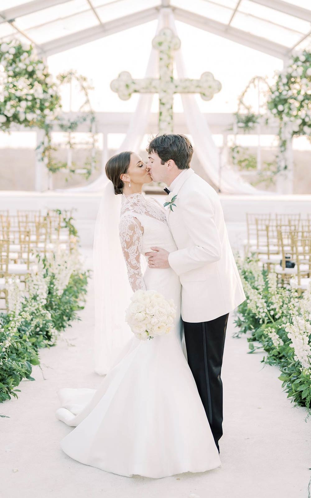 Wedding Aisle Decoration Ideas For Every Season