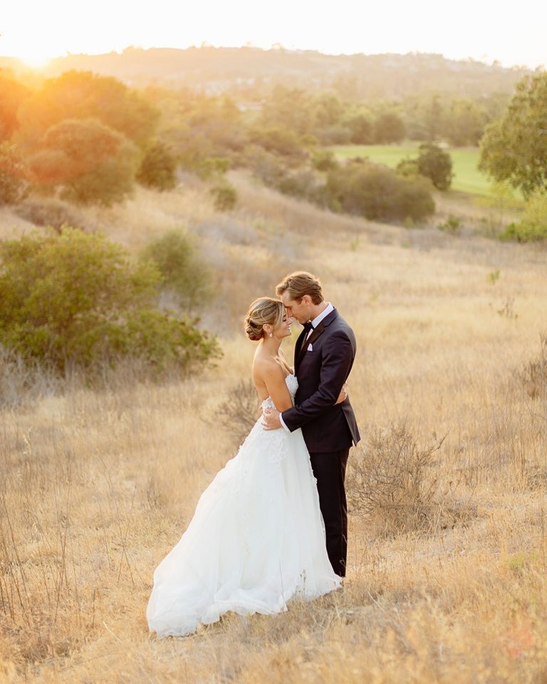 30 So Cute Wedding Photos That Will Melt Your Heart | Wedding Forward