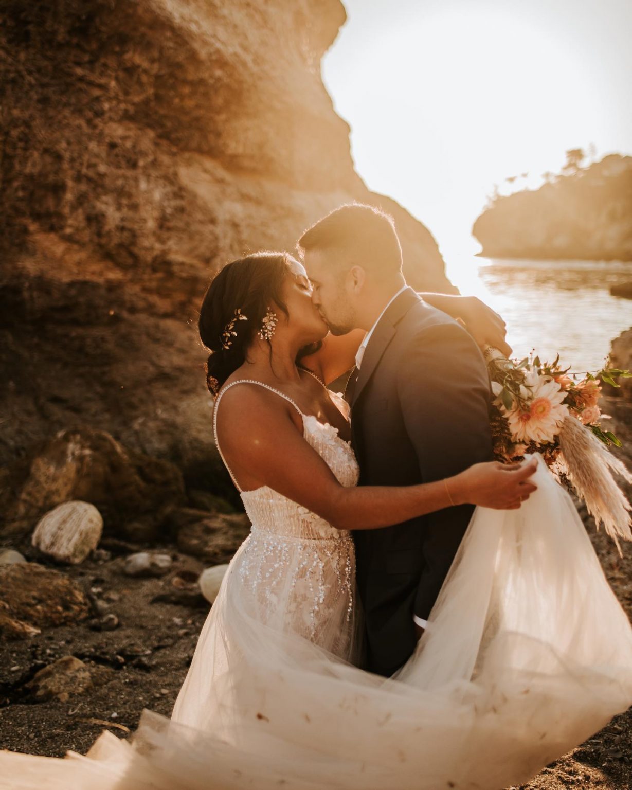 30 So Cute Wedding Photos That Will Melt Your Heart | Wedding Forward