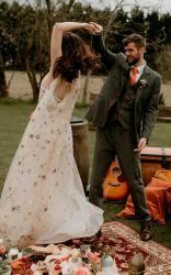 Jazz Wedding Songs: The Best Playlist For Romantic Moments