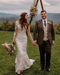 Rustic Groom Attire: 15 Suits [2022 Guide & FAQs]