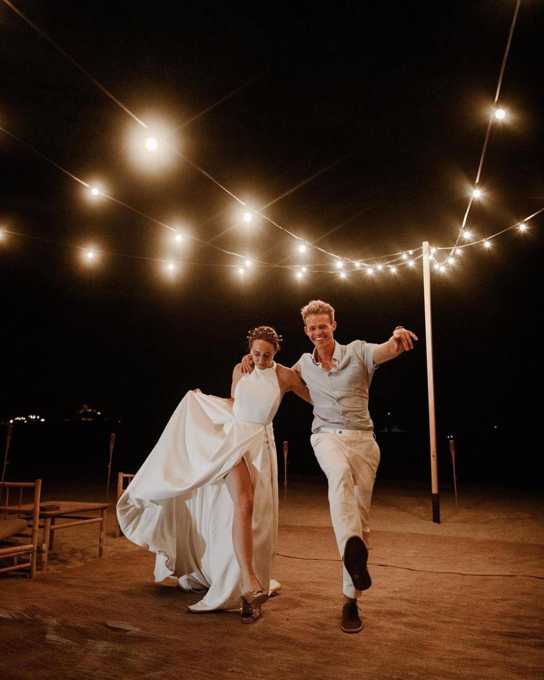 How To Dance At A Wedding: Tips To Erase All Your Worries