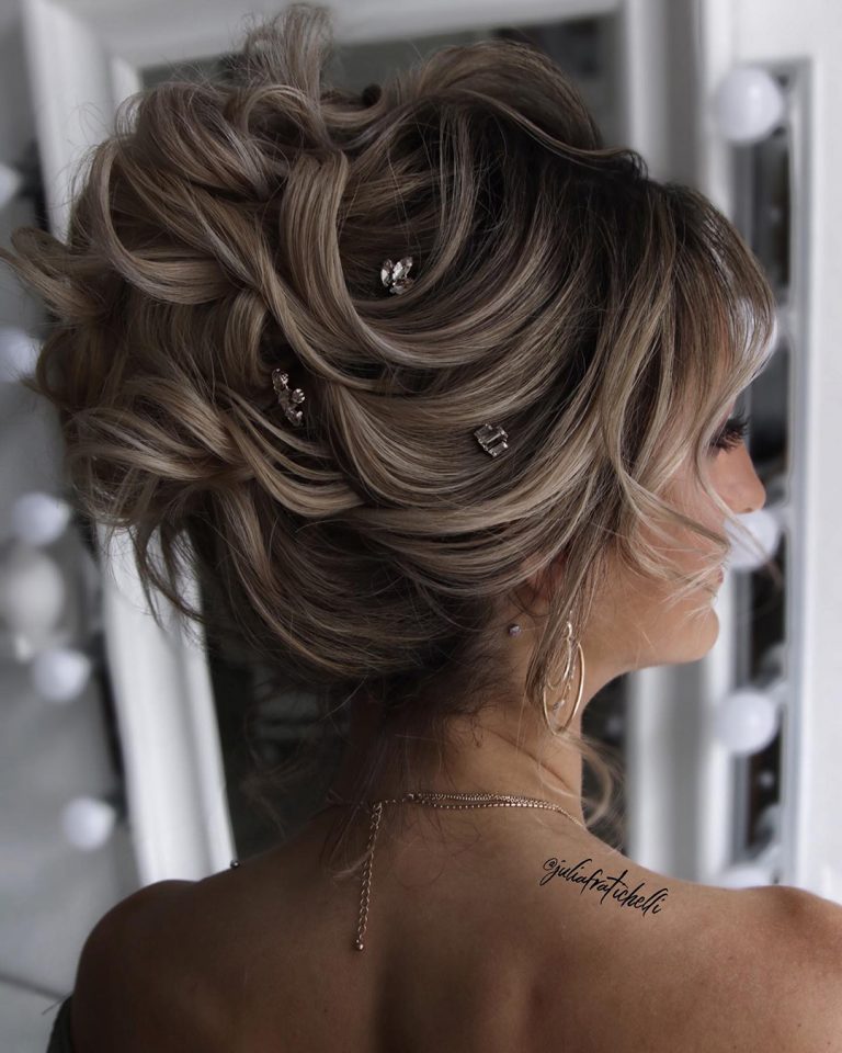 Classic Wedding Hairstyles: 30+ Best Looks & Expert Tips
