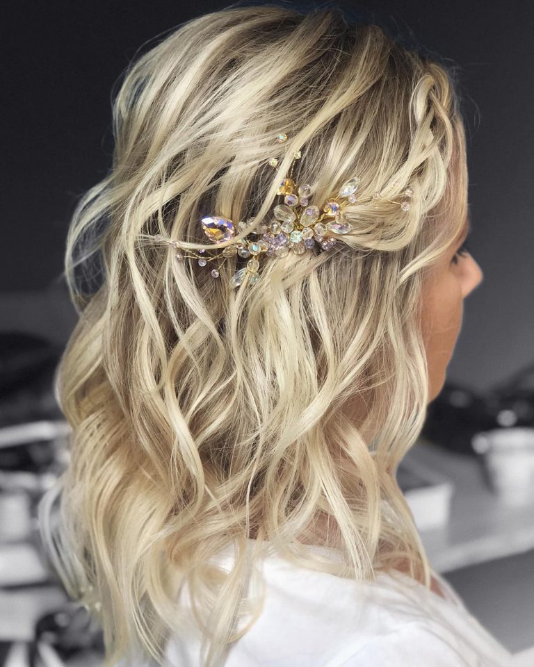 Pin Up Wedding Hairstyles: Slylish Looks 2022/23 [Guide & FAQs]