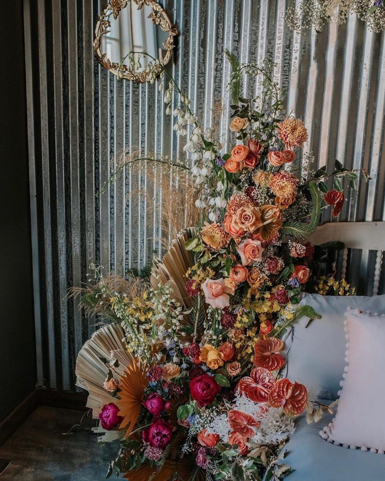 Rust Wedding Décor Ideas [2022 Guide & FAQs] | Wedding Forward