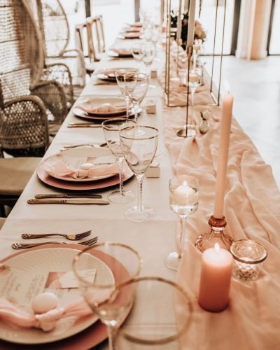Rust Wedding Décor Ideas [2022 Guide & FAQs] | Wedding Forward