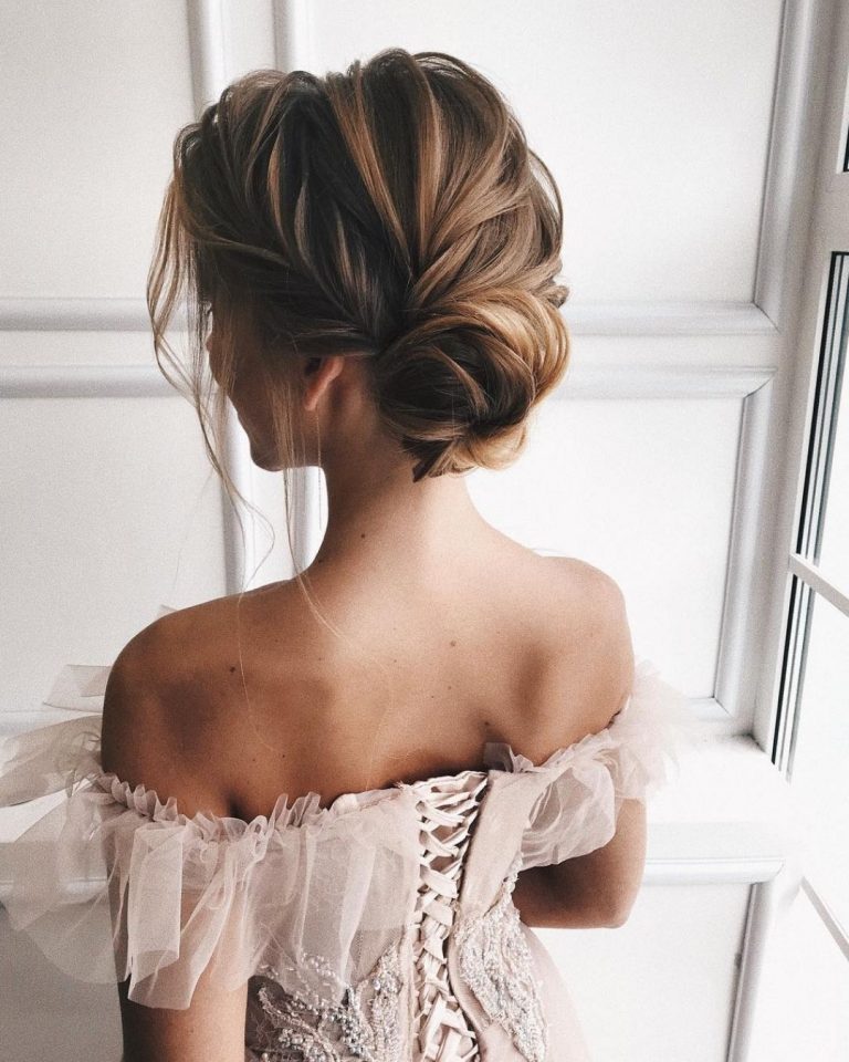 Side Buns Wedding Hairstyles: 21 Trendy Styles + FAQs