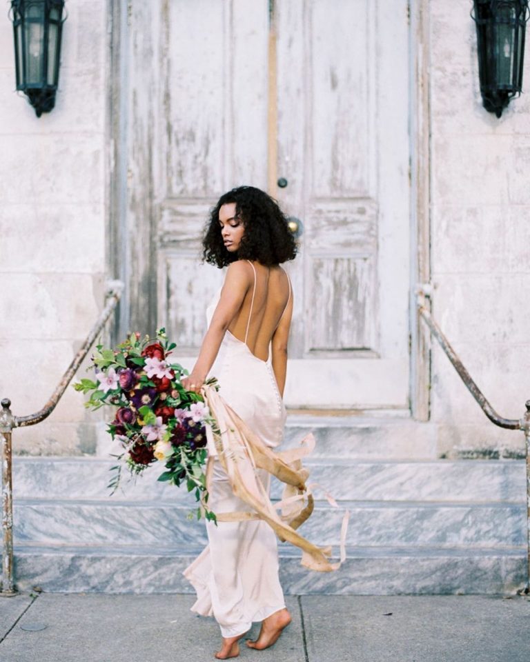 Black Wedding Bouquets: 18 Moody Ideas + FAQs