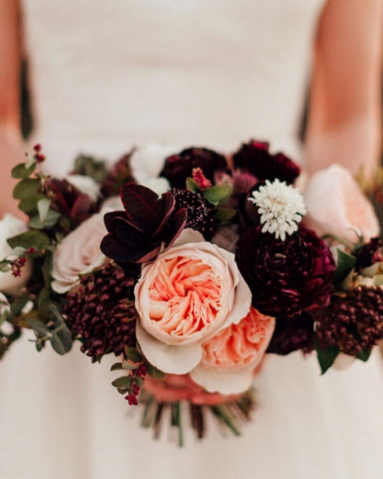 Black Wedding Bouquets: 18 Moody Ideas + FAQs
