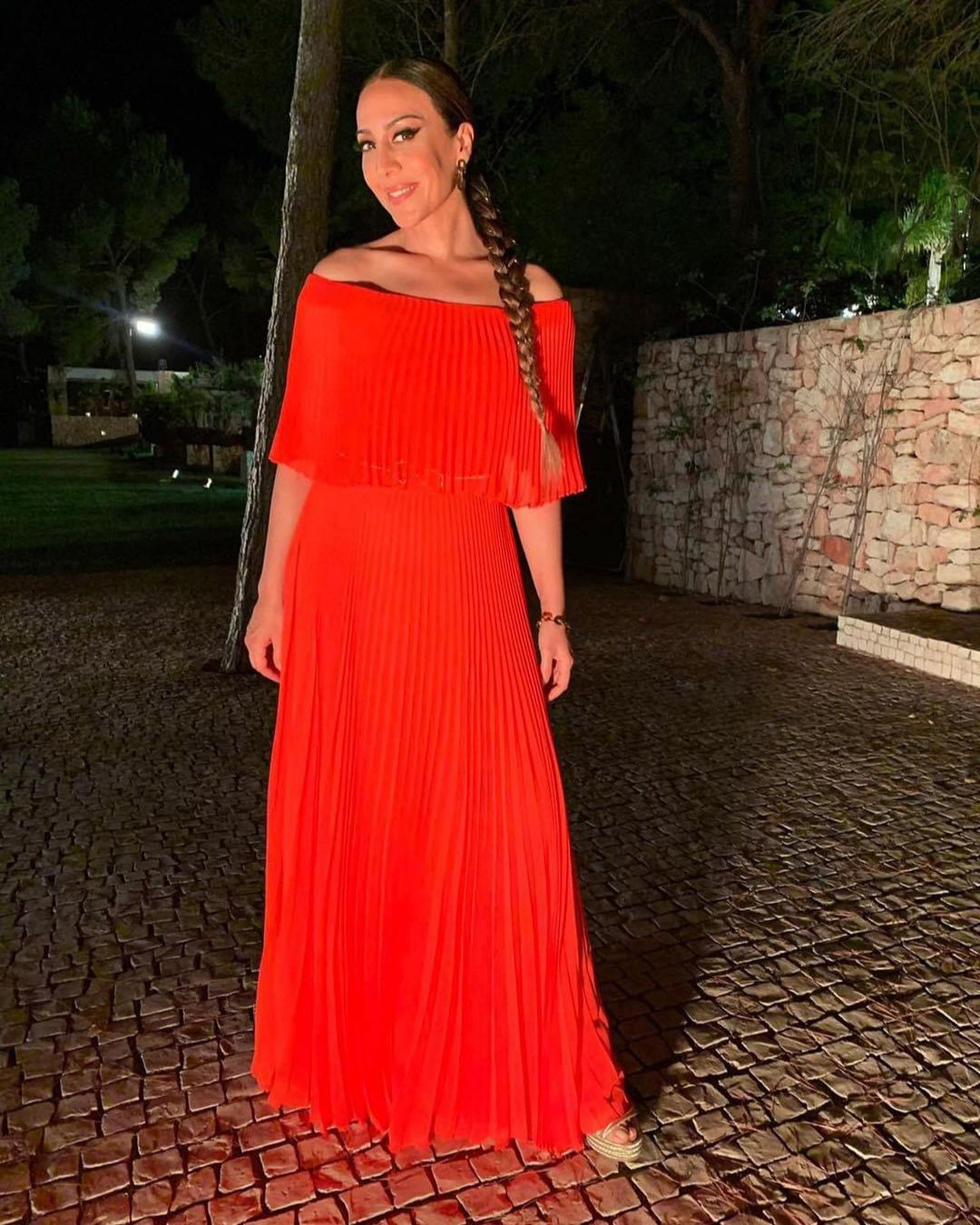 Rust Dresses For Wedding 2023 : 16 Top Outfits + FAQs