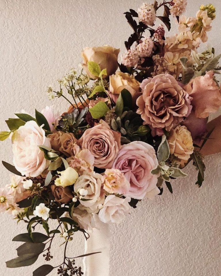 Rust Wedding Flowers: 18 Bouquets What Will Inspire You