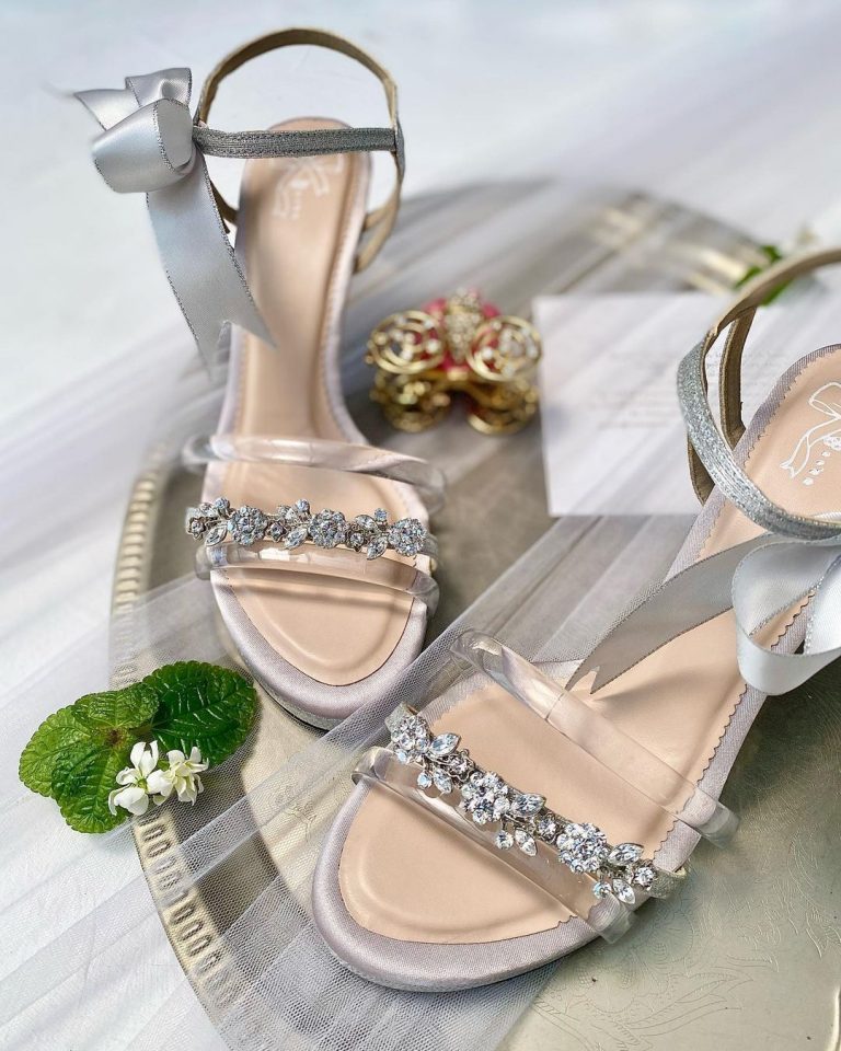 Clear Wedding Shoes: Ideas To Have The Fairytale Wedding Look + FAQs