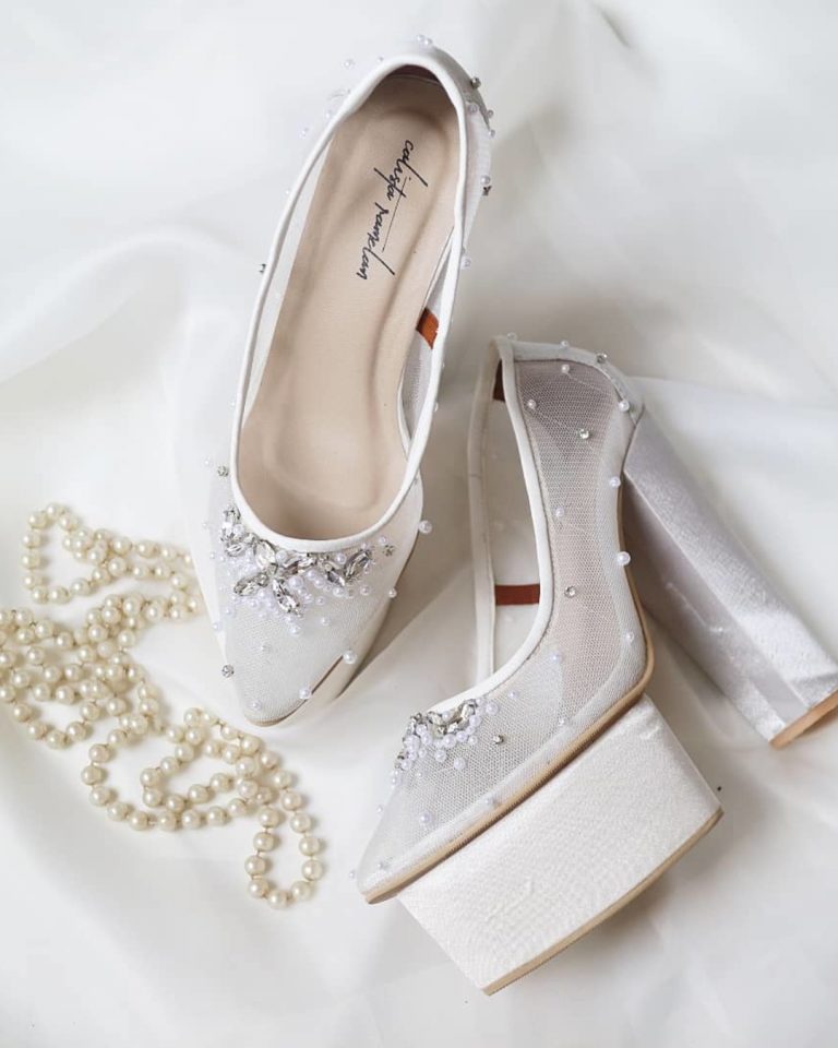Lace Wedding Shoes: 30 Ideas To Complete That Ultra-Feminine Look